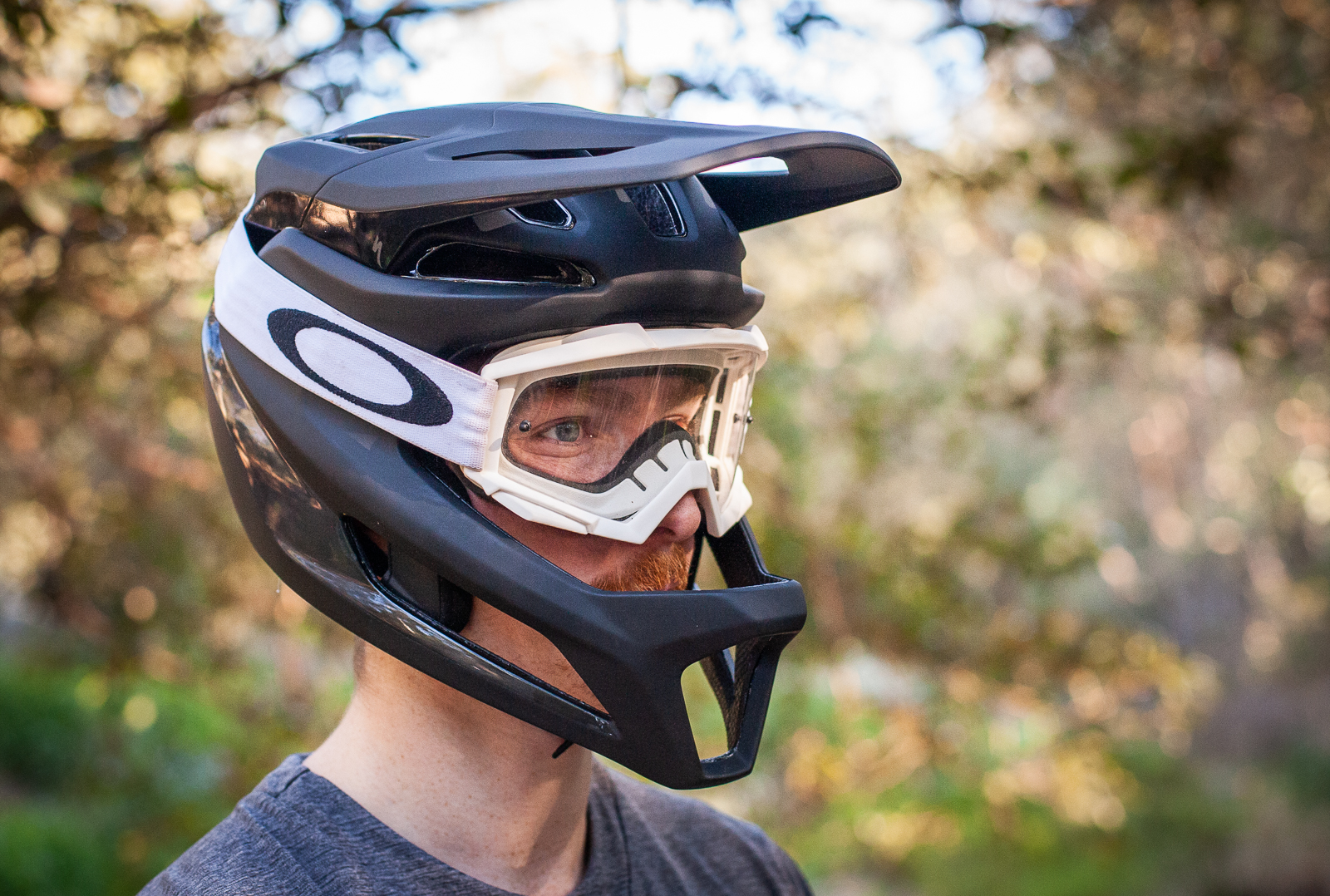 What is the Australian standard for bicycle helmets?